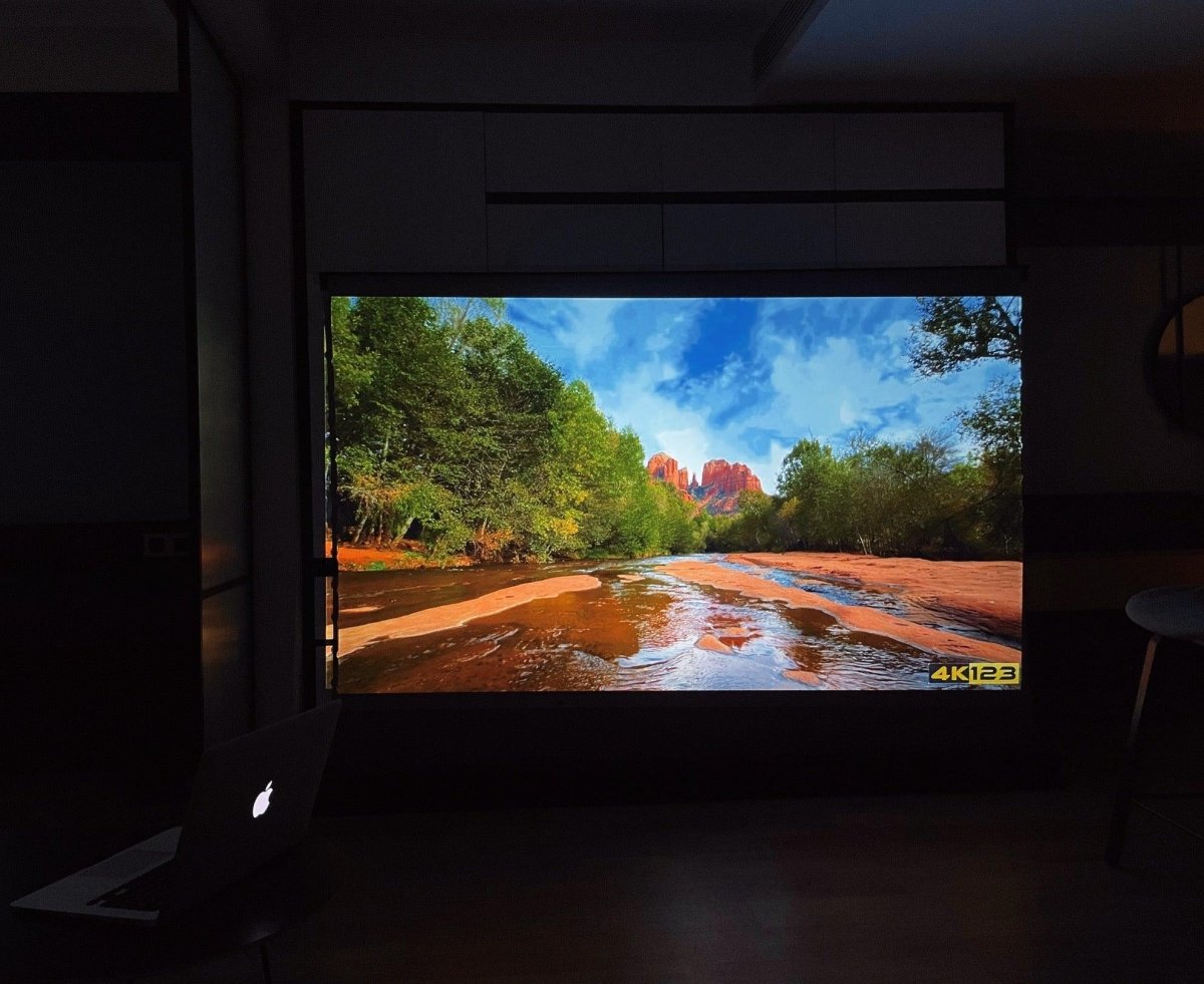 Large screen IMAX home theater - a popular choice for modern light lux ...